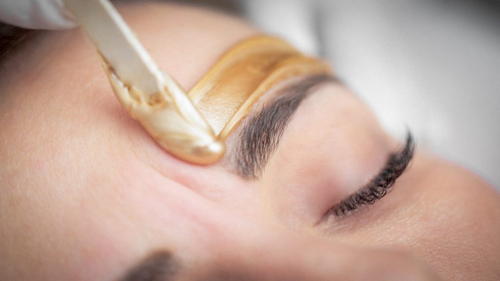 Epilation du visage : quelle méthode choisir? - Le monde de Jadot